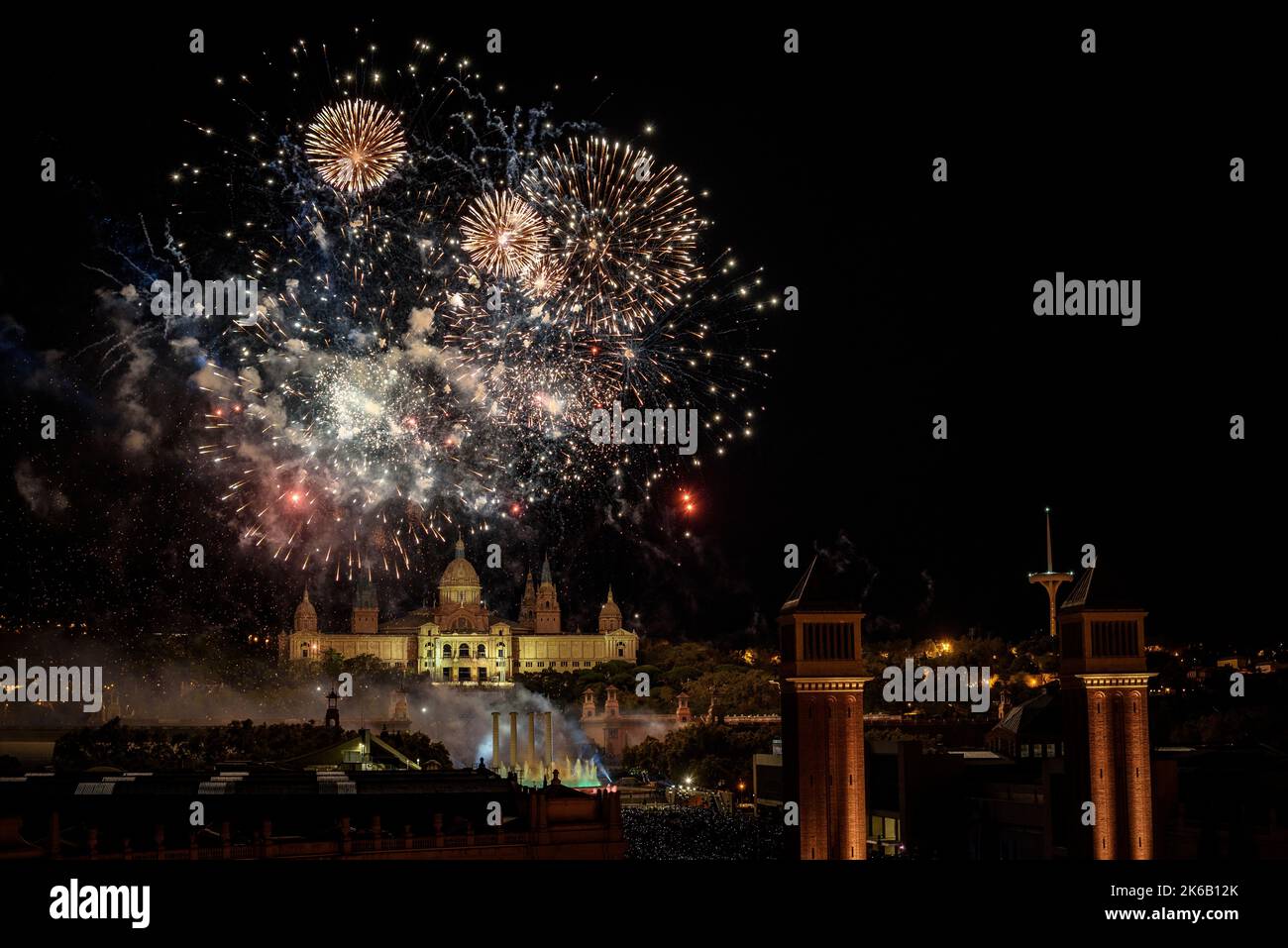 Pyromusical and fireworks of La Mercè 2022 on Maria Cristina avenue in ...