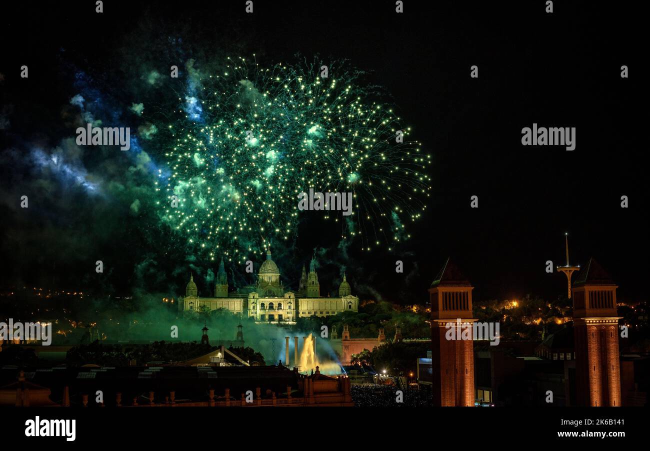 Pyromusical and fireworks of La Mercè 2022 on Maria Cristina avenue in ...