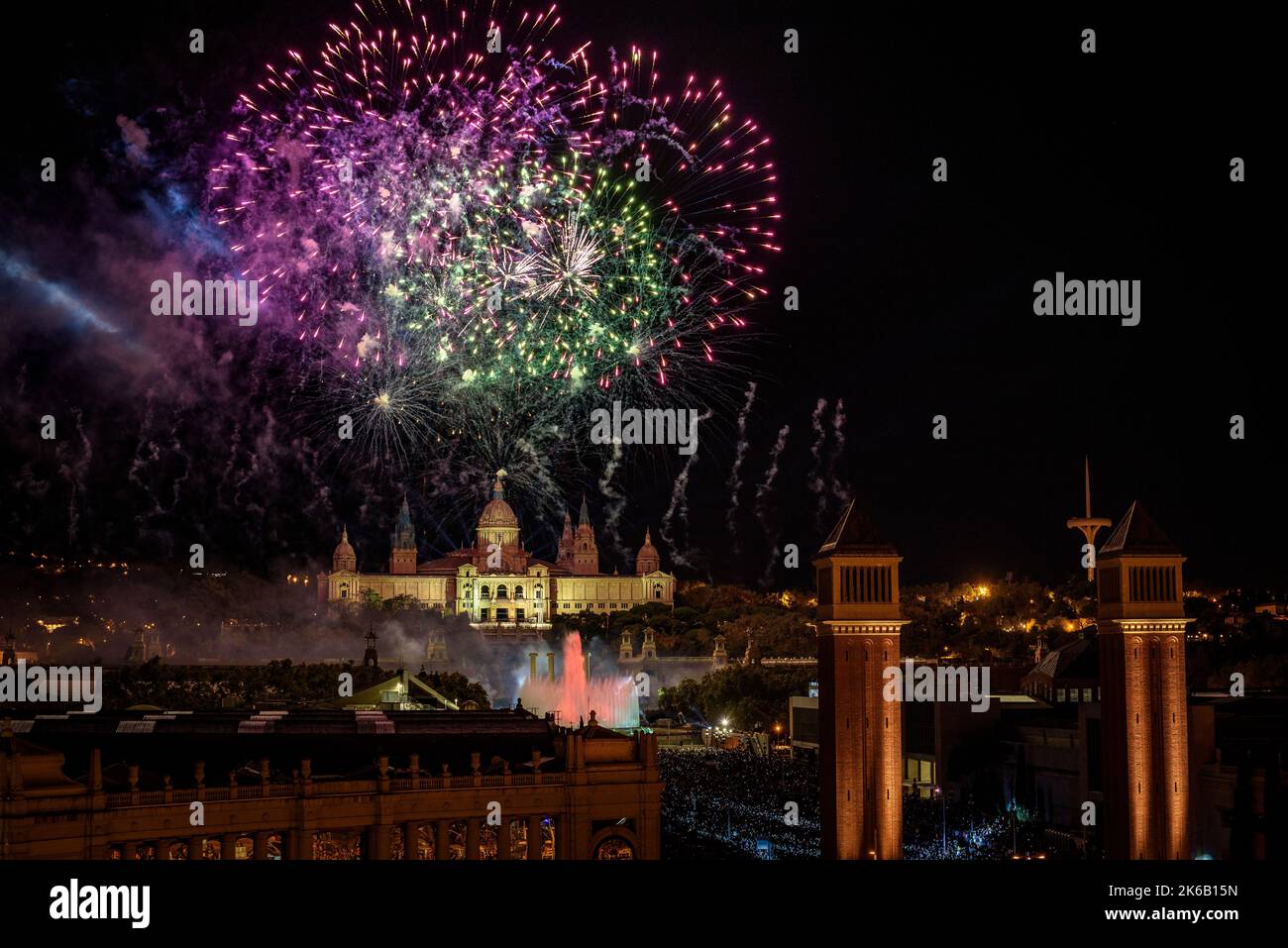 Pyromusical and fireworks of La Mercè 2022 on Maria Cristina avenue in ...