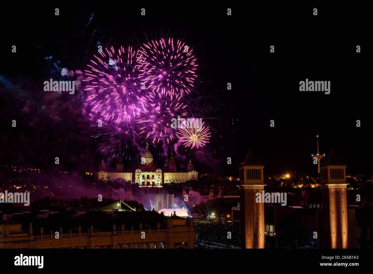 Pyromusical and fireworks of La Mercè 2022 on Maria Cristina avenue in ...