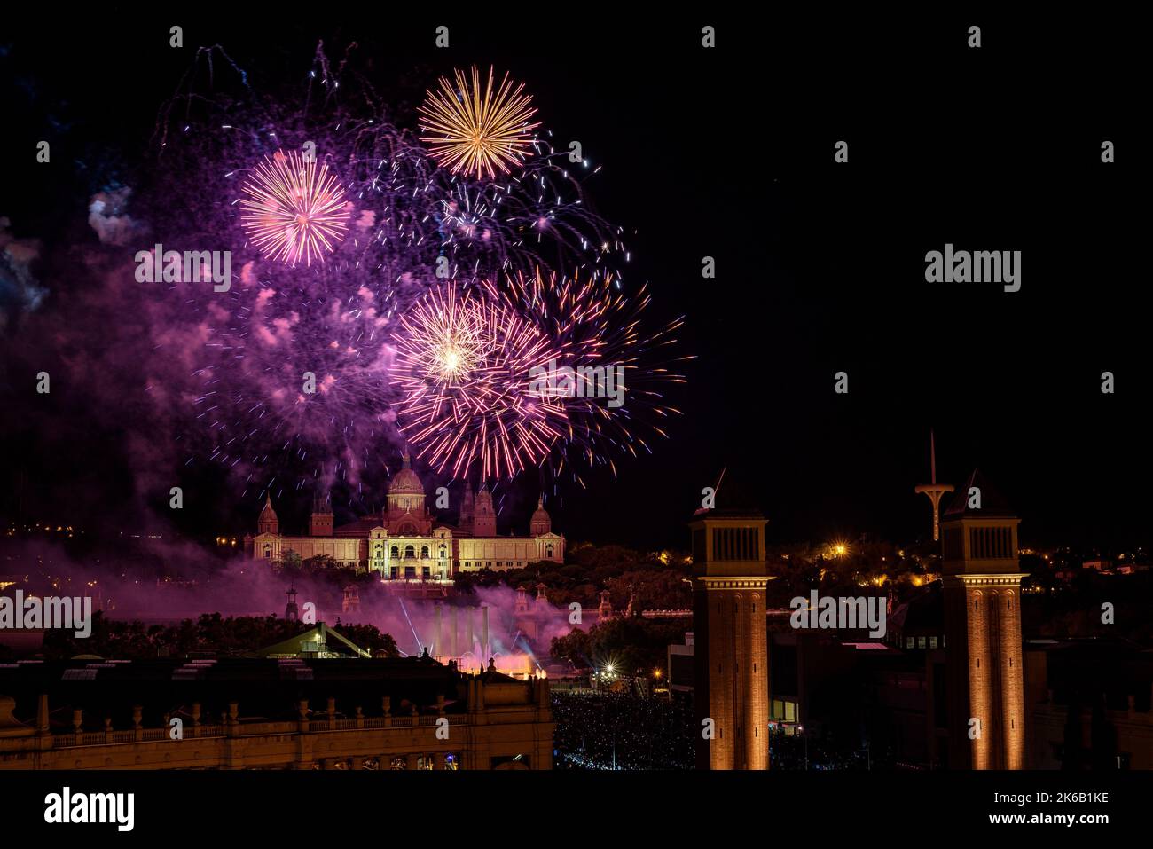 Pyromusical and fireworks of La Mercè 2022 on Maria Cristina avenue in ...