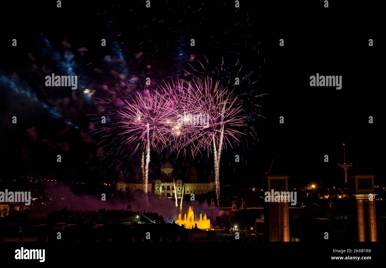 Pyromusical and fireworks of La Mercè 2022 on Maria Cristina avenue in ...