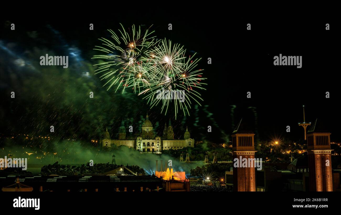 Pyromusical and fireworks of La Mercè 2022 on Maria Cristina avenue in ...