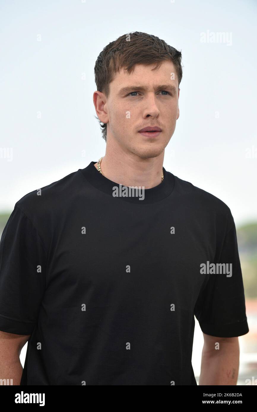 Harris dickinson hi-res stock photography and images - Alamy