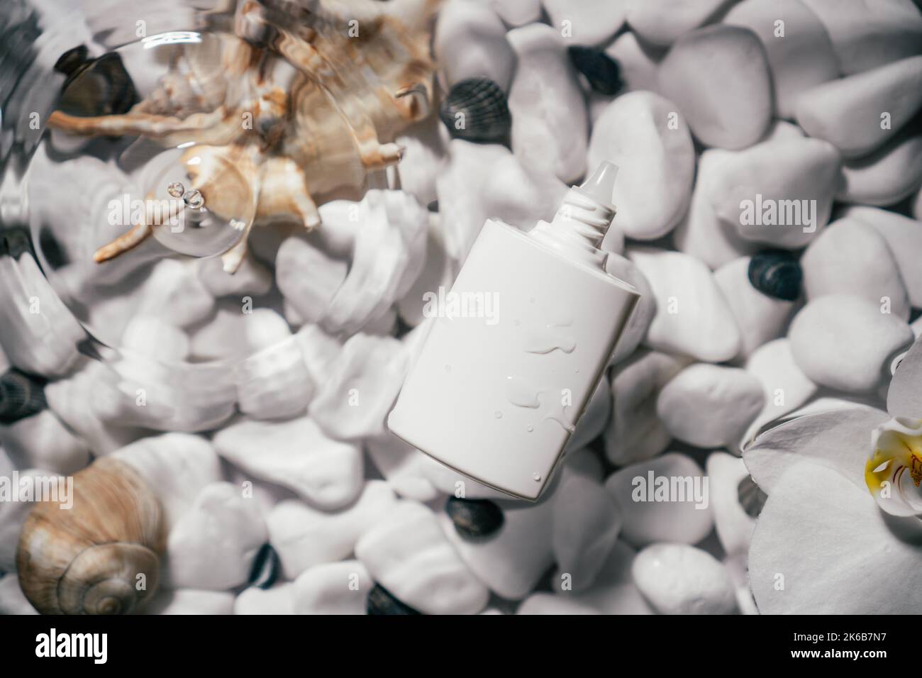 Water body bottom hi-res stock photography and images - Alamy