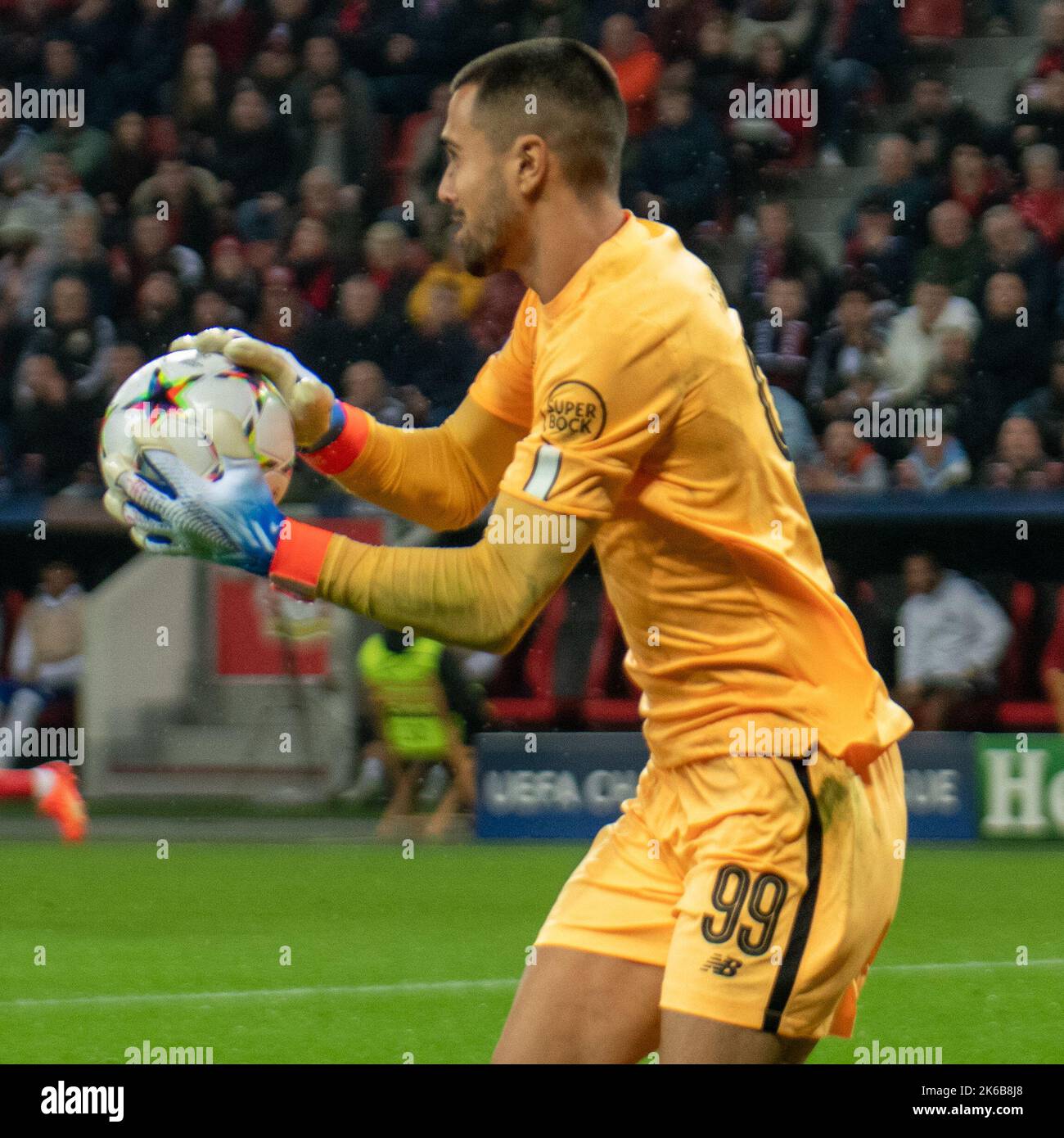 Goalkeeper diogo costa hi-res stock photography and images - Alamy