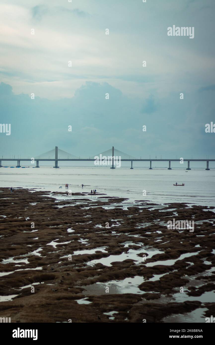 An aerial view of bridge over sea in Mumbai Stock Photo - Alamy