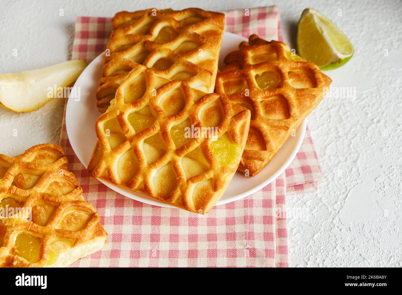 Mini pear hi-res stock photography and images - Alamy