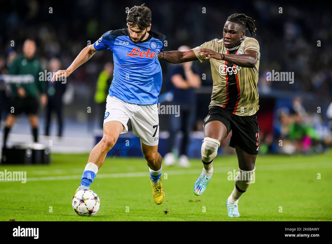 12-10-2022: Sport: Napoli v Ajax NAPELS, ITALY - OCTOBER 12: Khvicha ... 12-10-2022: Sport: Napoli v Ajax NAPELS, ITALY - OCTOBER 12: Khvicha ...