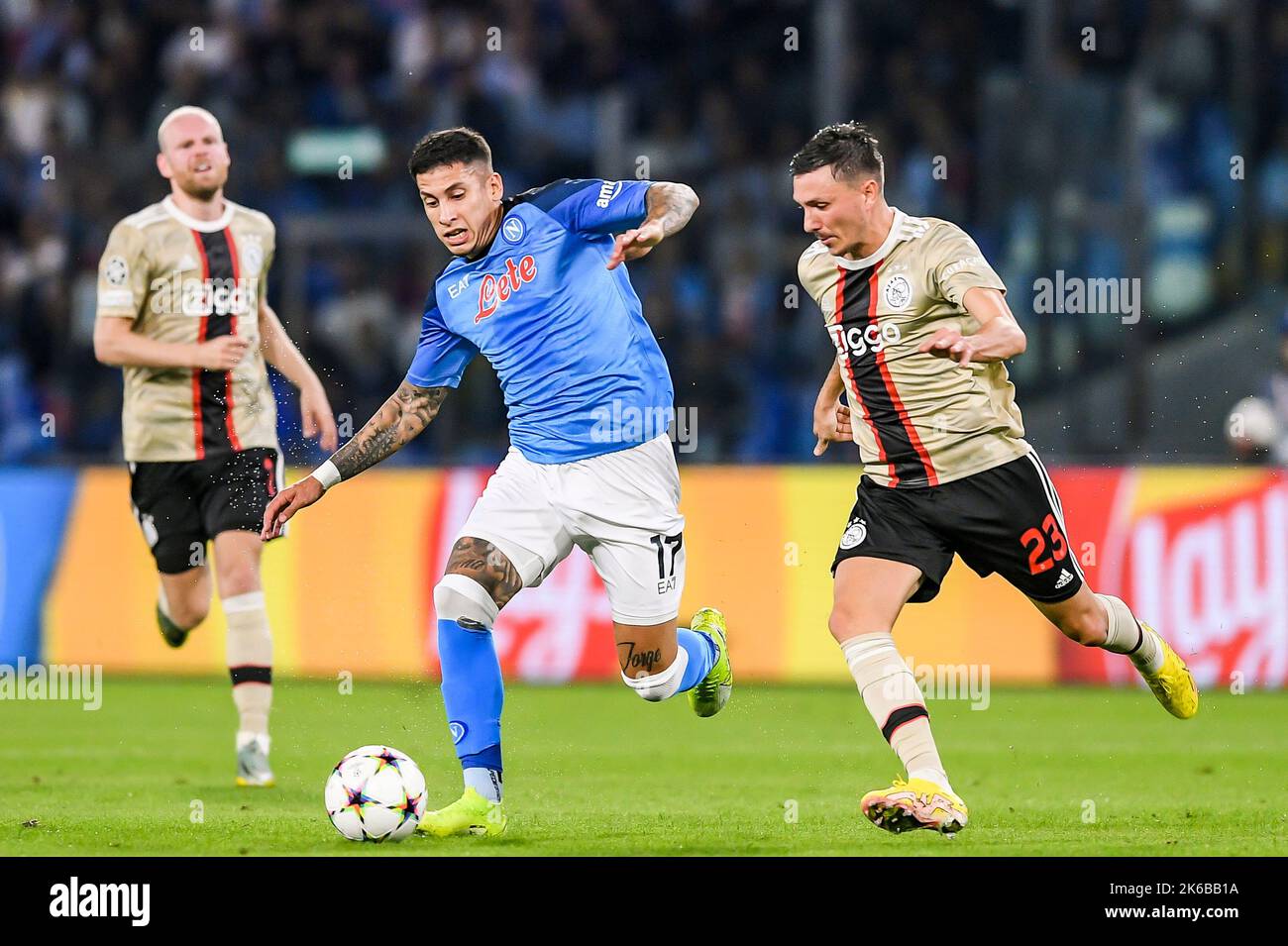 12-10-2022: Sport: Napoli v Ajax NAPELS, ITALY - OCTOBER 12: Mathias ... 12-10-2022: Sport: Napoli v Ajax NAPELS, ITALY - OCTOBER 12: Mathias ...