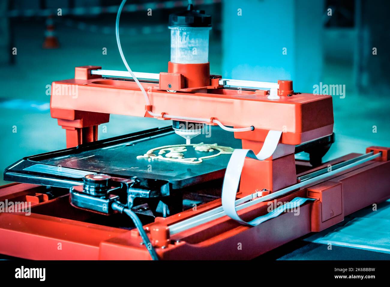 3d printer that printing a liquid dough. 3D printer printing pancakes ...