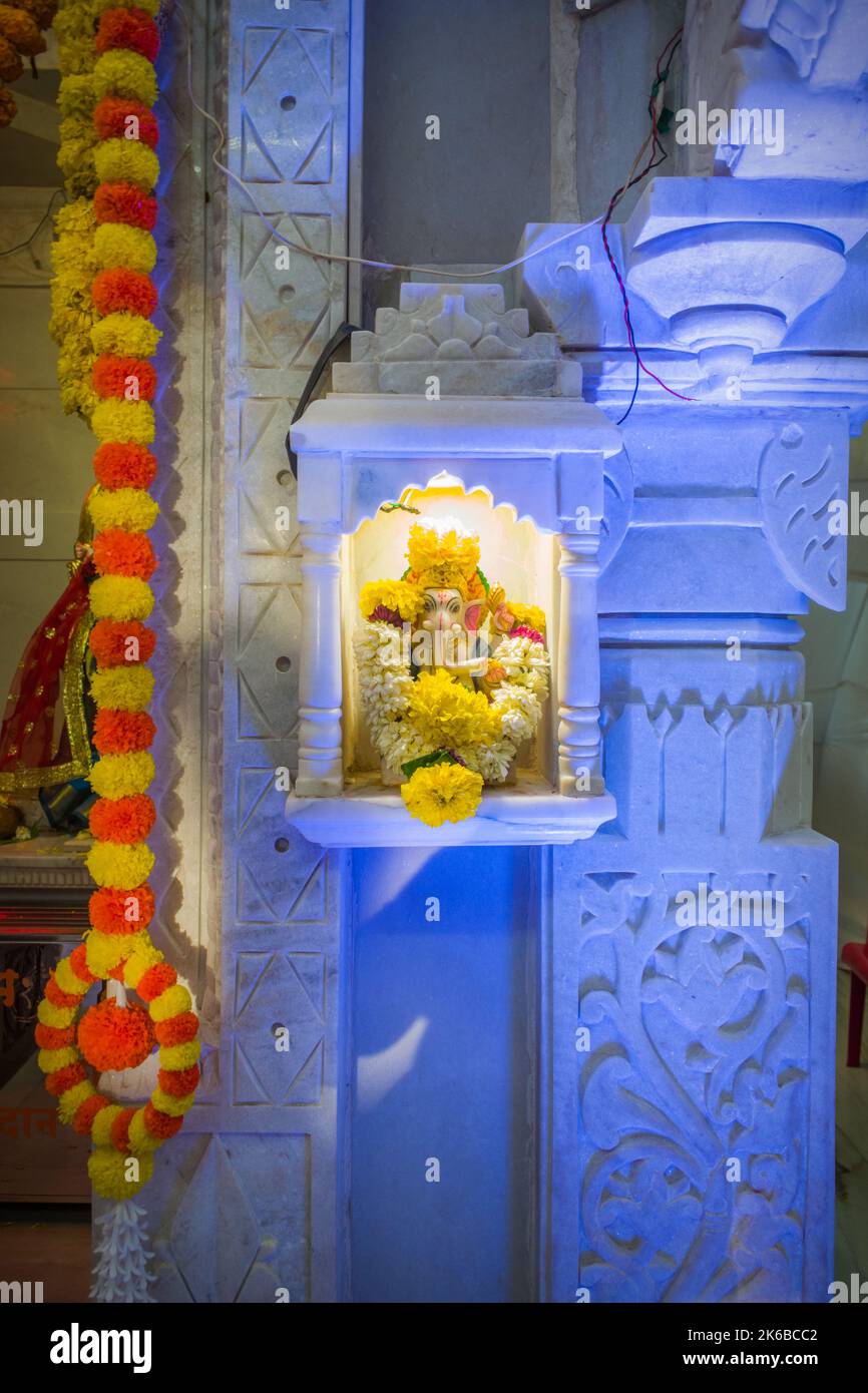 Ganesha temple idol india hi-res stock photography and images - Alamy