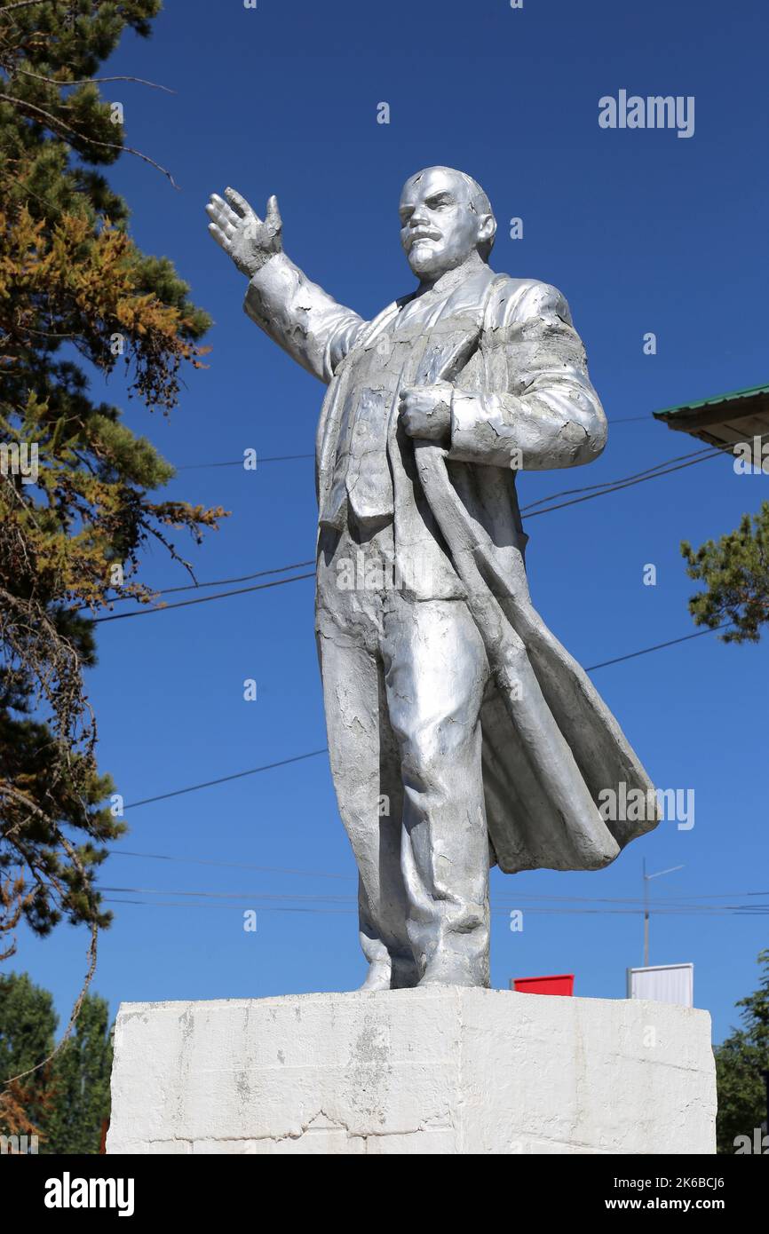 Statue of Vladimir Lenin (1870-1924), Isakeeva Street, Kochkor, Naryn ...