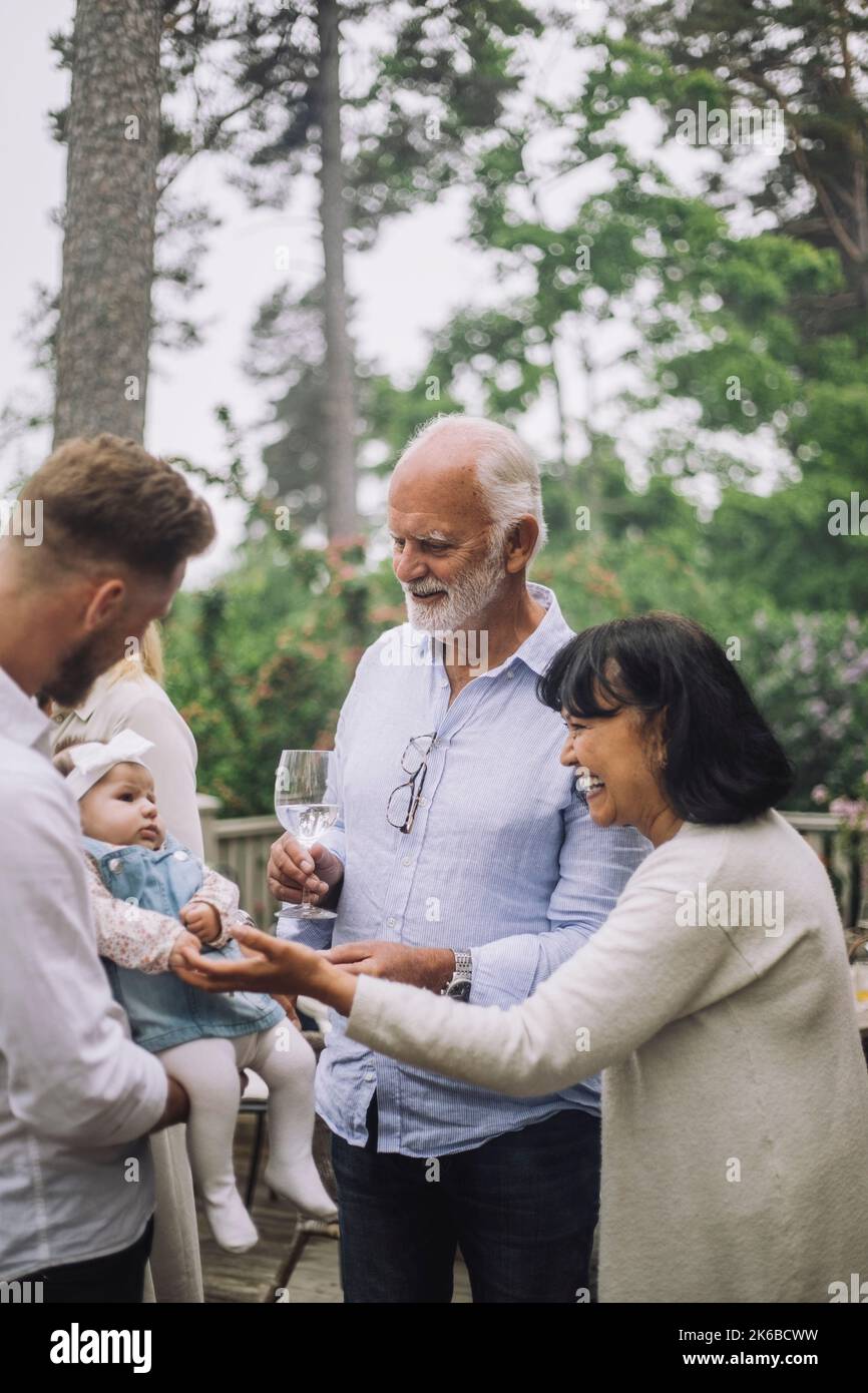 Man caressing woman hi-res stock photography and images - Alamy