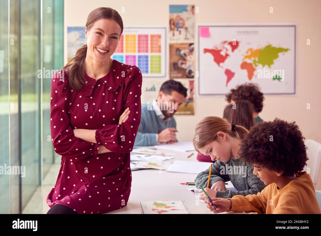 10 years old girl classroom hi-res stock photography and images - Alamy