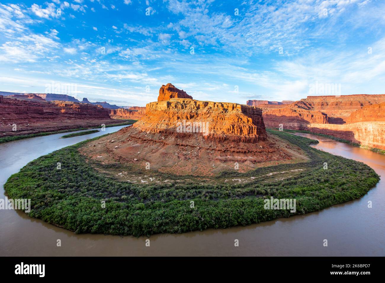 Sunrise over the Goose Neck of the Colorado River in Meander Canyon ...