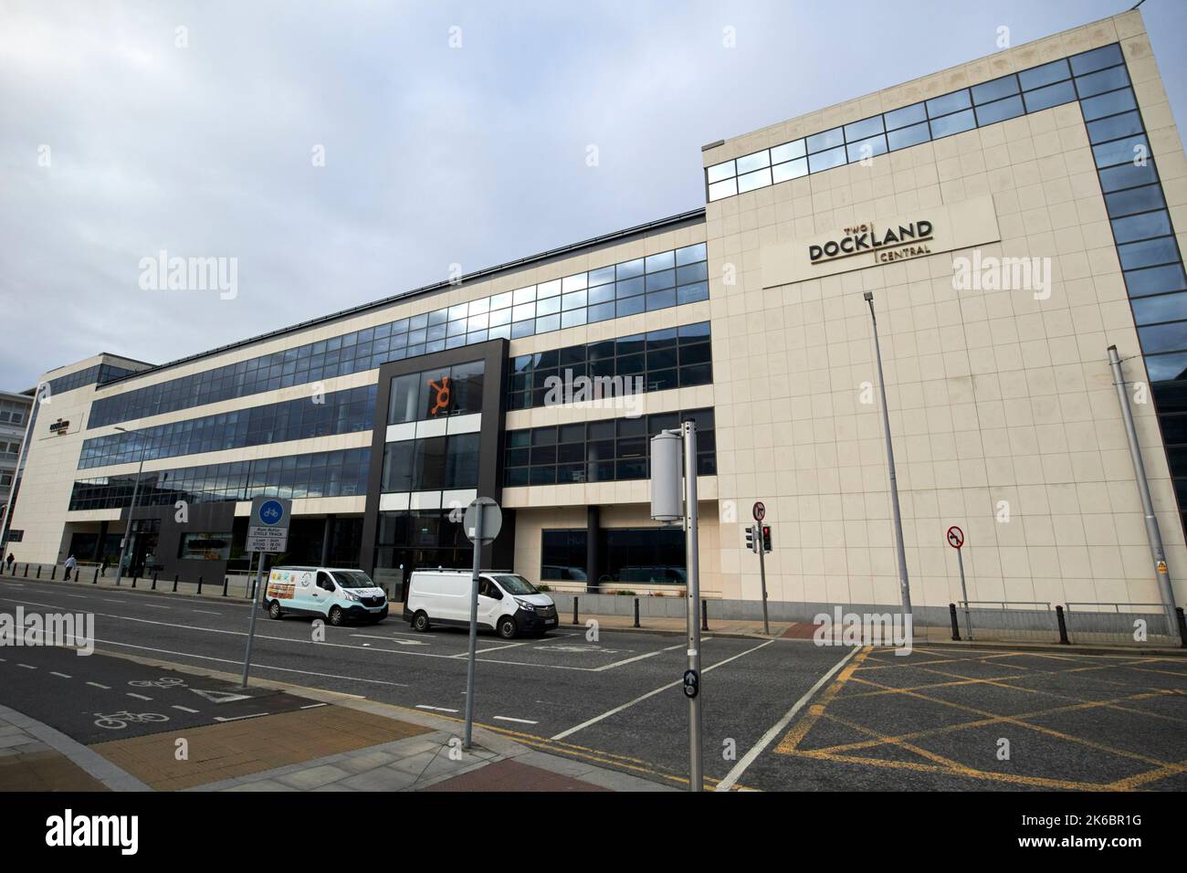 Central two hi-res stock photography and images - Alamy