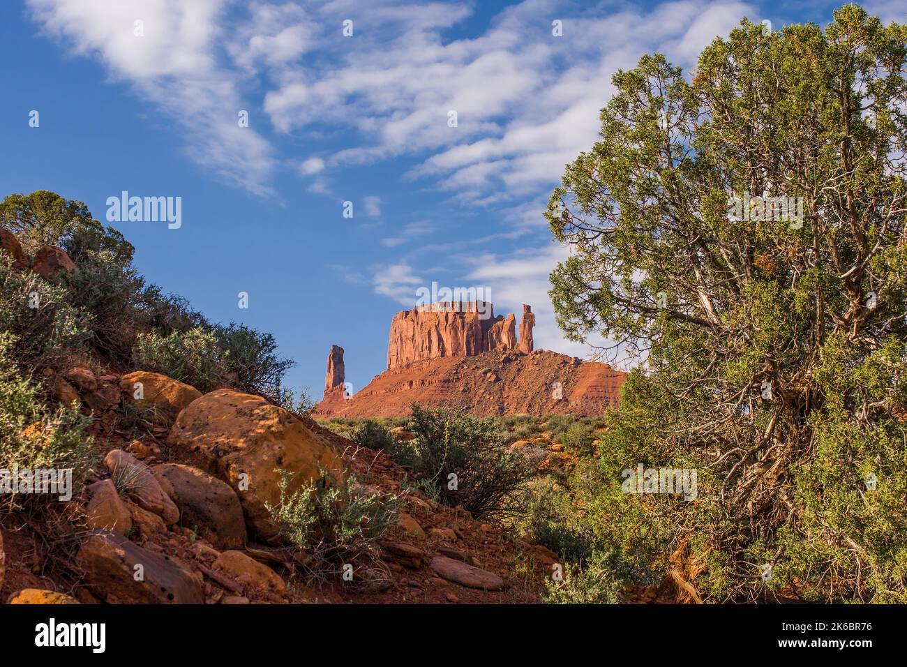 Strata layers on cliffs behind hi-res stock photography and images - Alamy