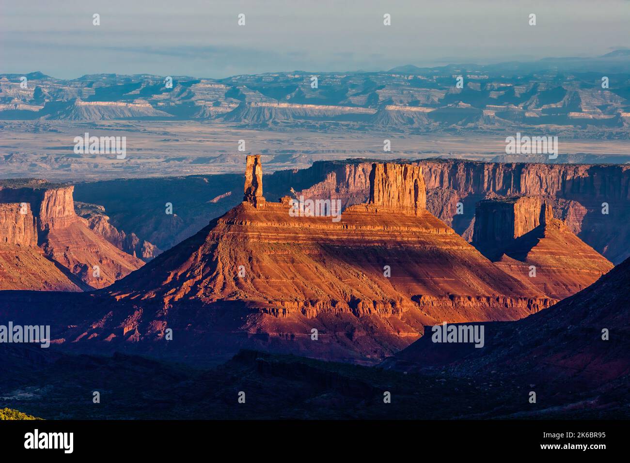 Castleton Tower / Castle Rock & the Rectory at first light at sunrise ...