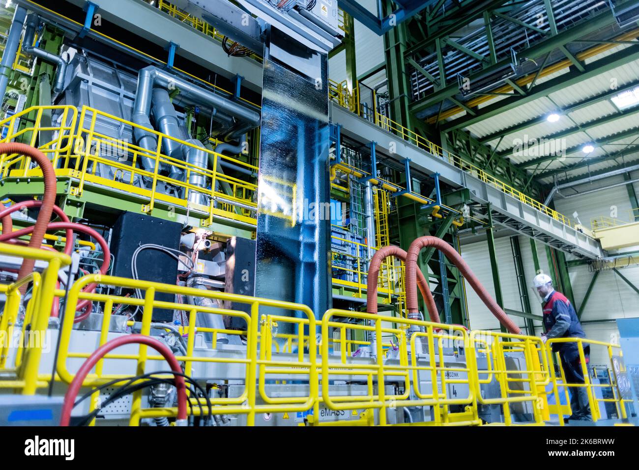 Dortmund, Germany. 13th Oct, 2022. An employee looks at a new hot-dip ...
