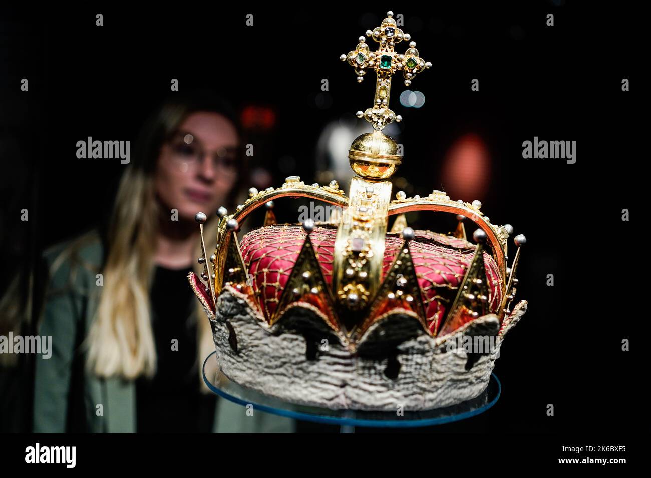 Speyer, Germany. 13th Oct, 2022. A woman looks at the Tyrolean archduke ...