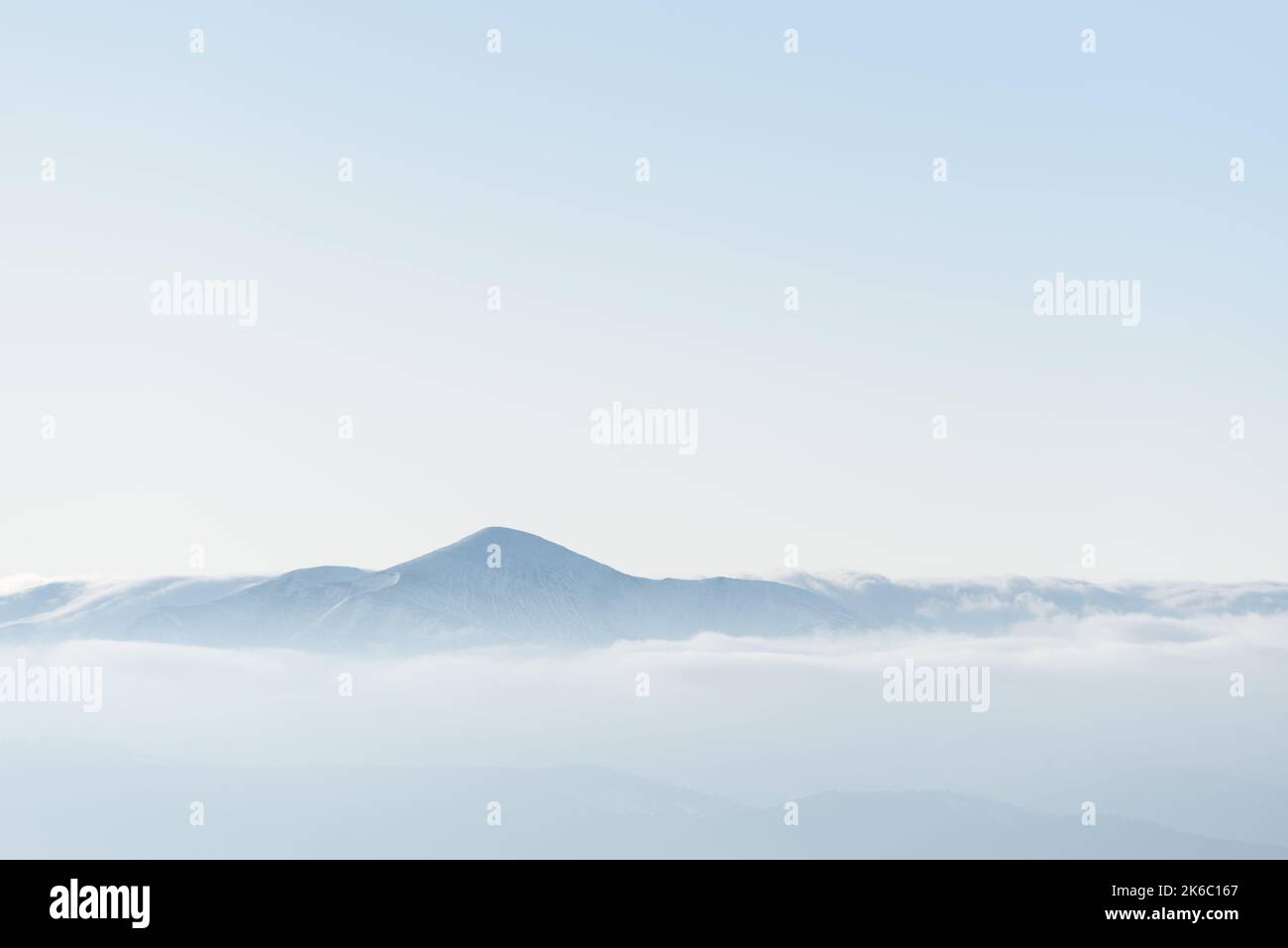 Peak summit snow hi-res stock photography and images - Alamy