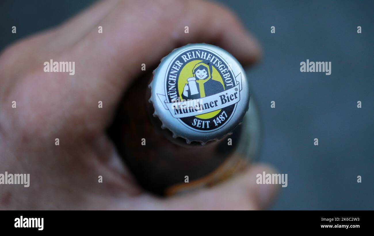 view of the crown cork of the bottle on which a reference to the purity ...