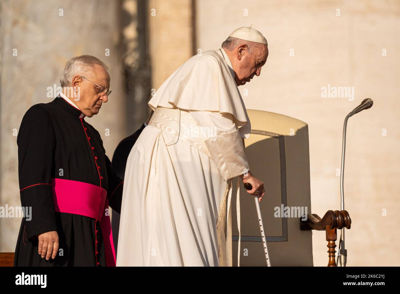 Pope Francis arrives at St. Peter's Square for his traditional Pope ...