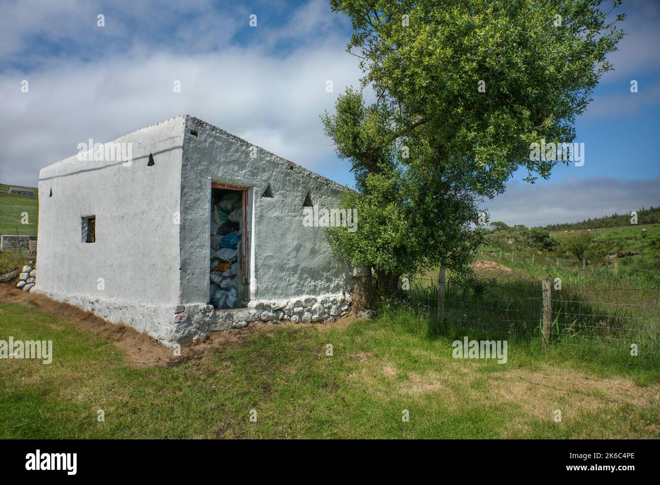 Fuel shed hi-res stock photography and images - Alamy