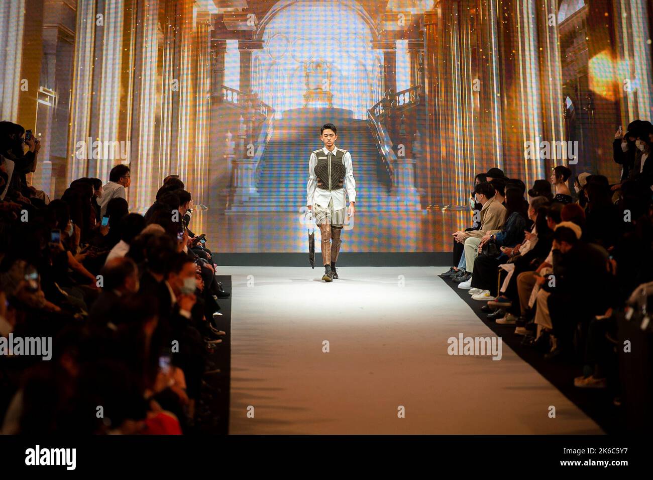 Taipei. 13th Oct, 2022. The models present winning collection Century ...