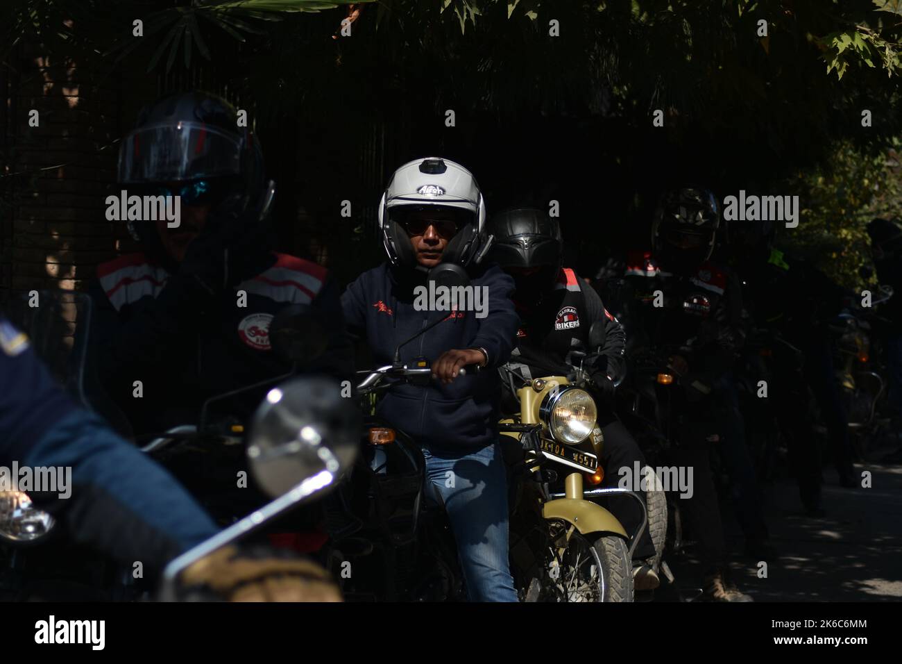 Bahrain nationals hi-res stock photography and images - Alamy