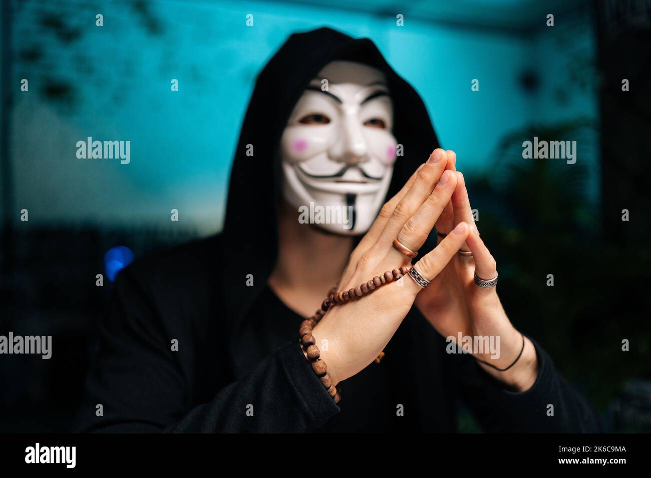 Portrait hacker mask hi-res stock photography and images - Alamy