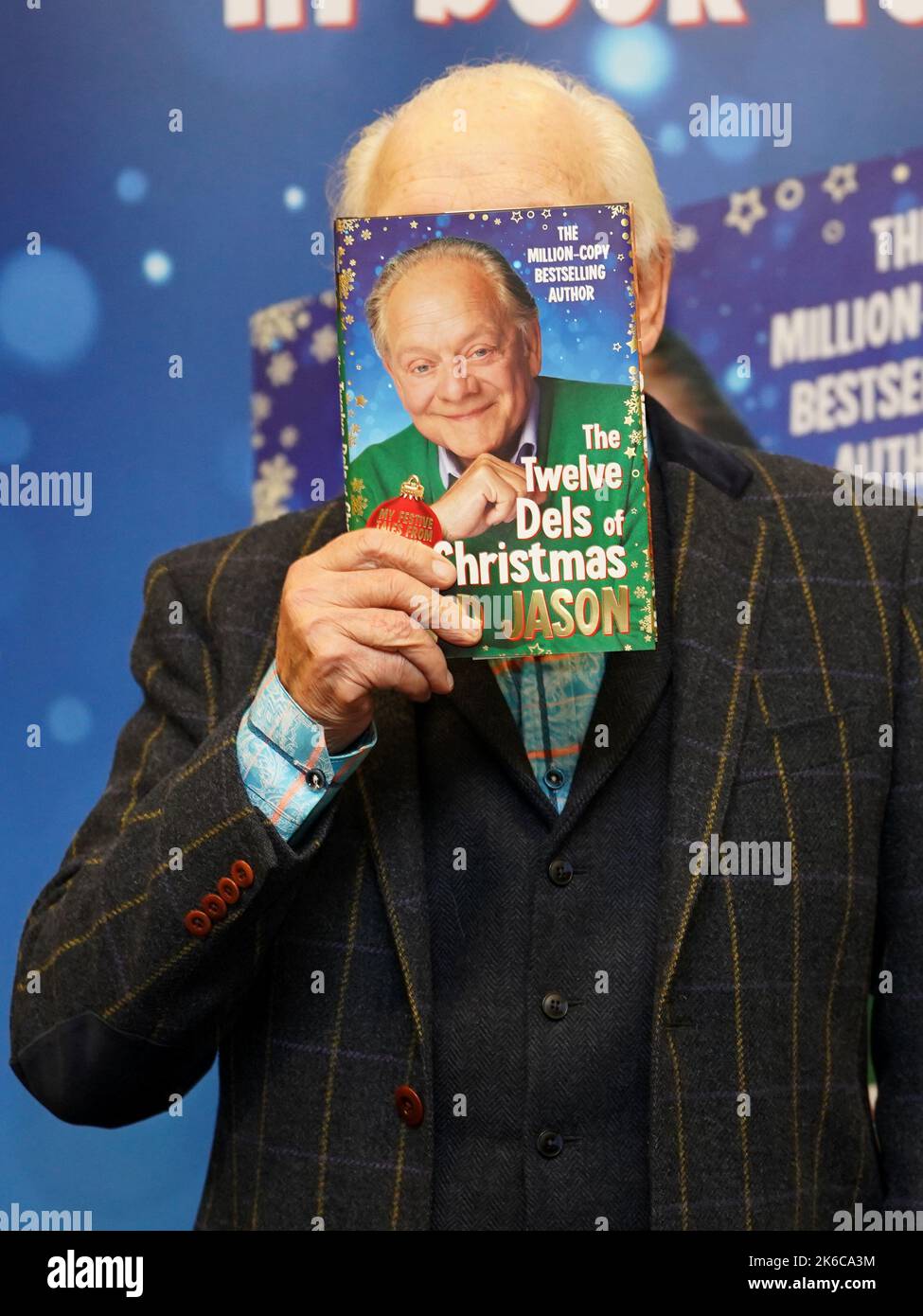 Sir david jason waterstones hi-res stock photography and images - Alamy