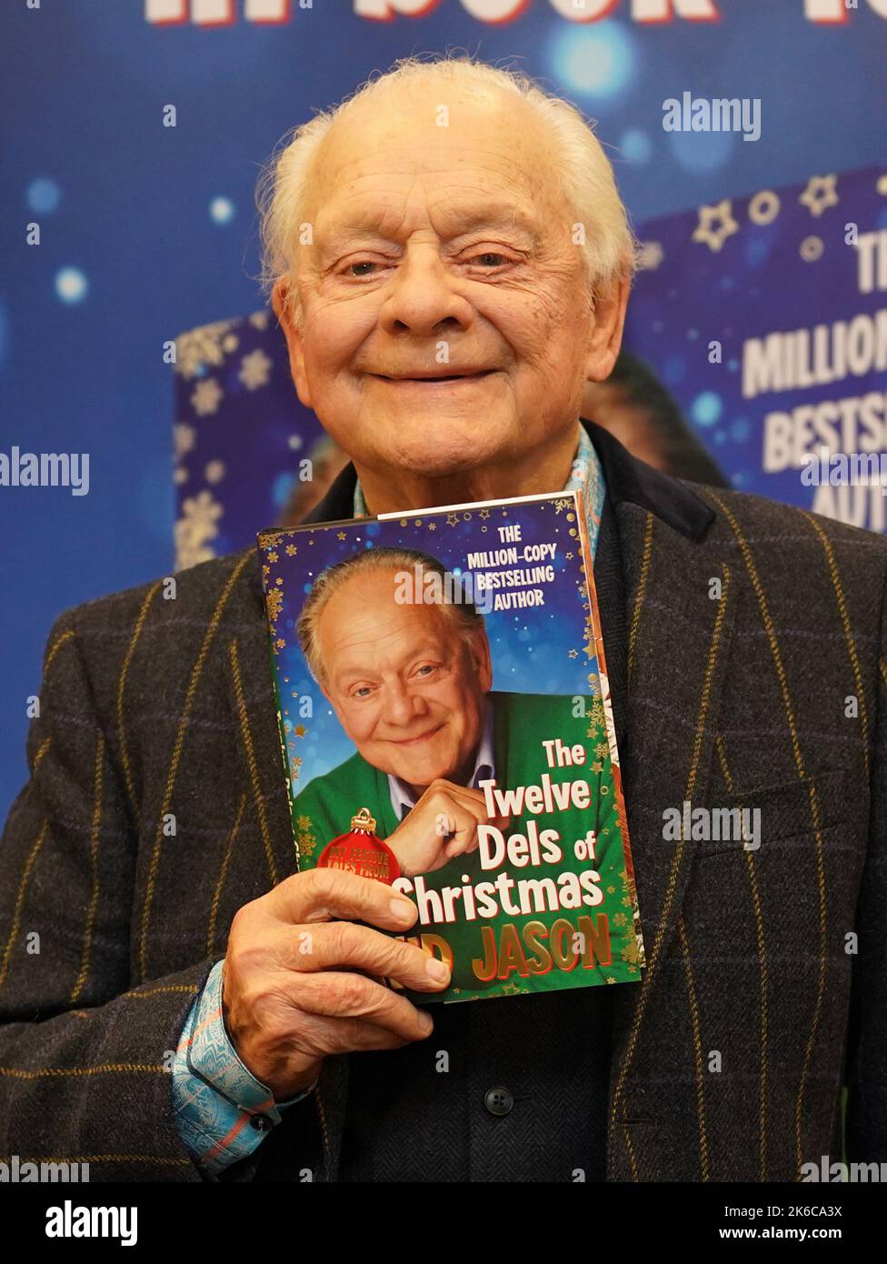 Sir david jason waterstones hi-res stock photography and images - Alamy