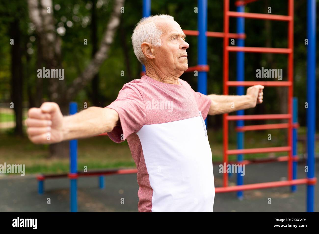 Elderly doing sport hi-res stock photography and images - Alamy
