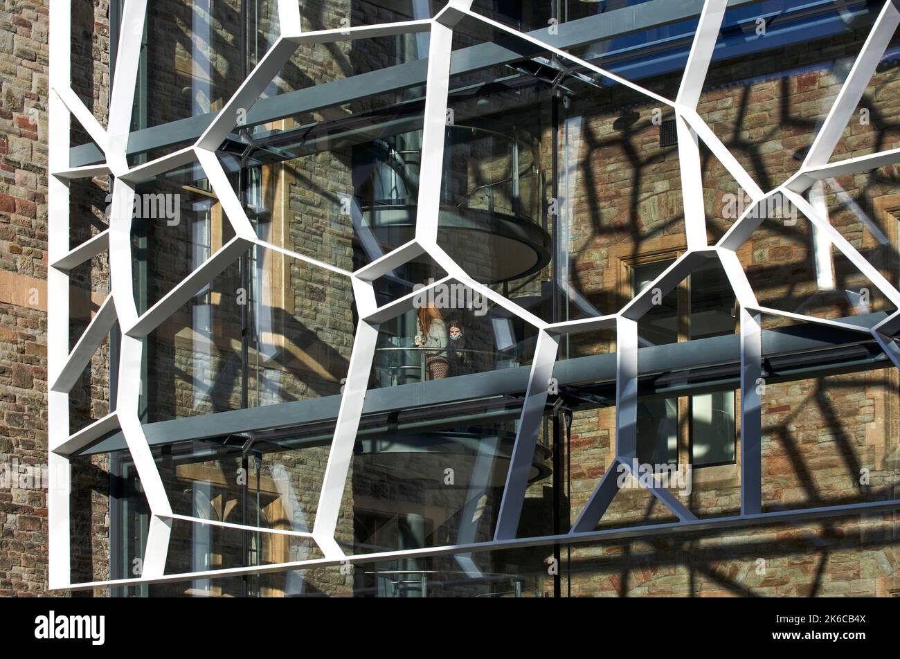 Detail of exterior atrium screen. University of Bristol: Fry Building ...