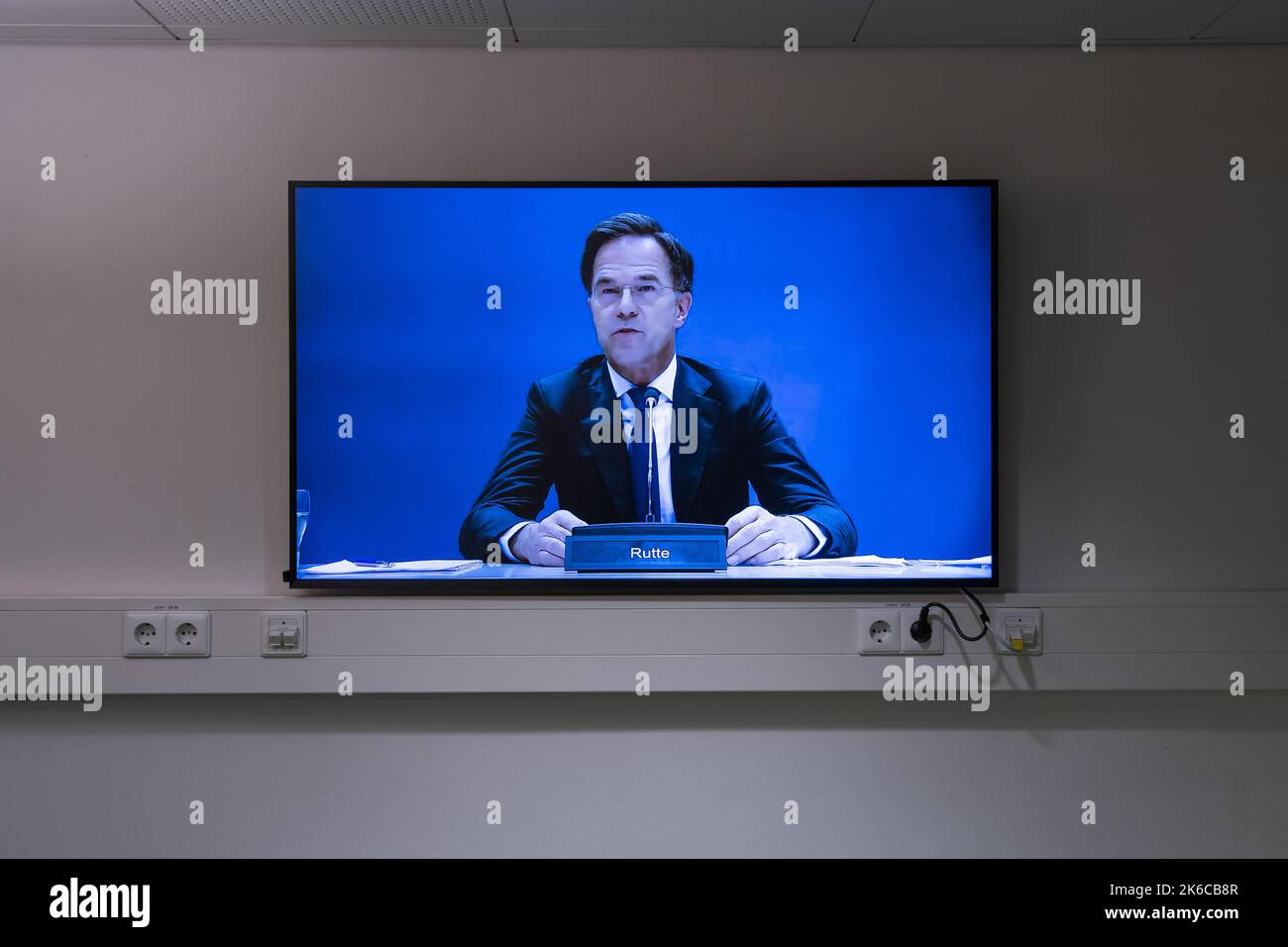 Interrogation room screen hi-res stock photography and images - Alamy