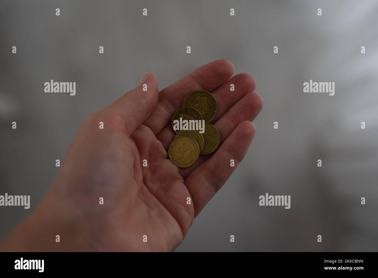 Cash, change and banknotes of various sizes Stock Photo - Alamy