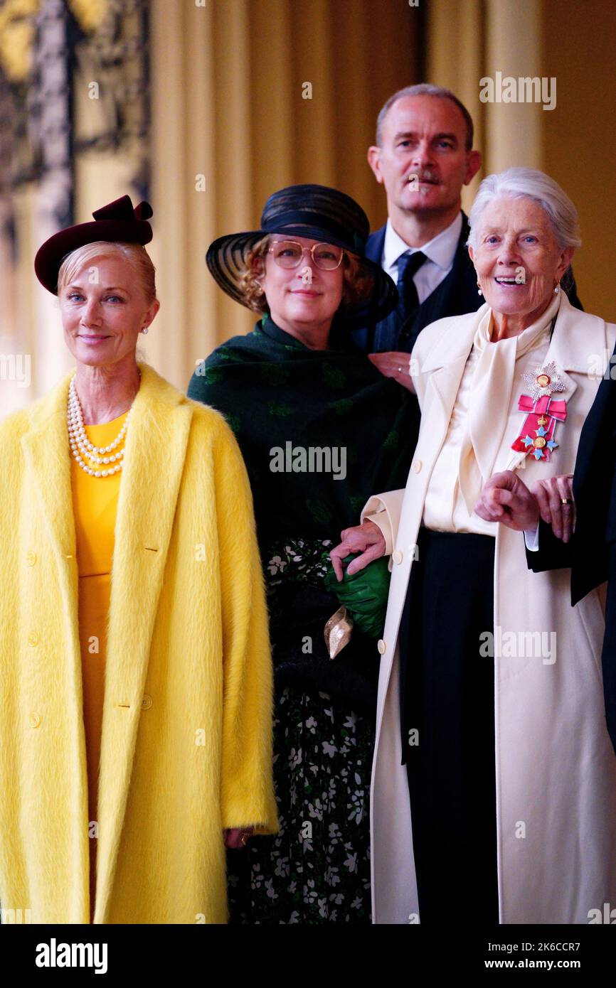 Prince wales investiture ceremony buckingham palace hi-res stock ...