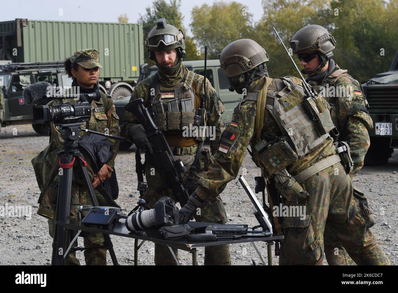 Combat camera hi-res stock photography and images - Alamy