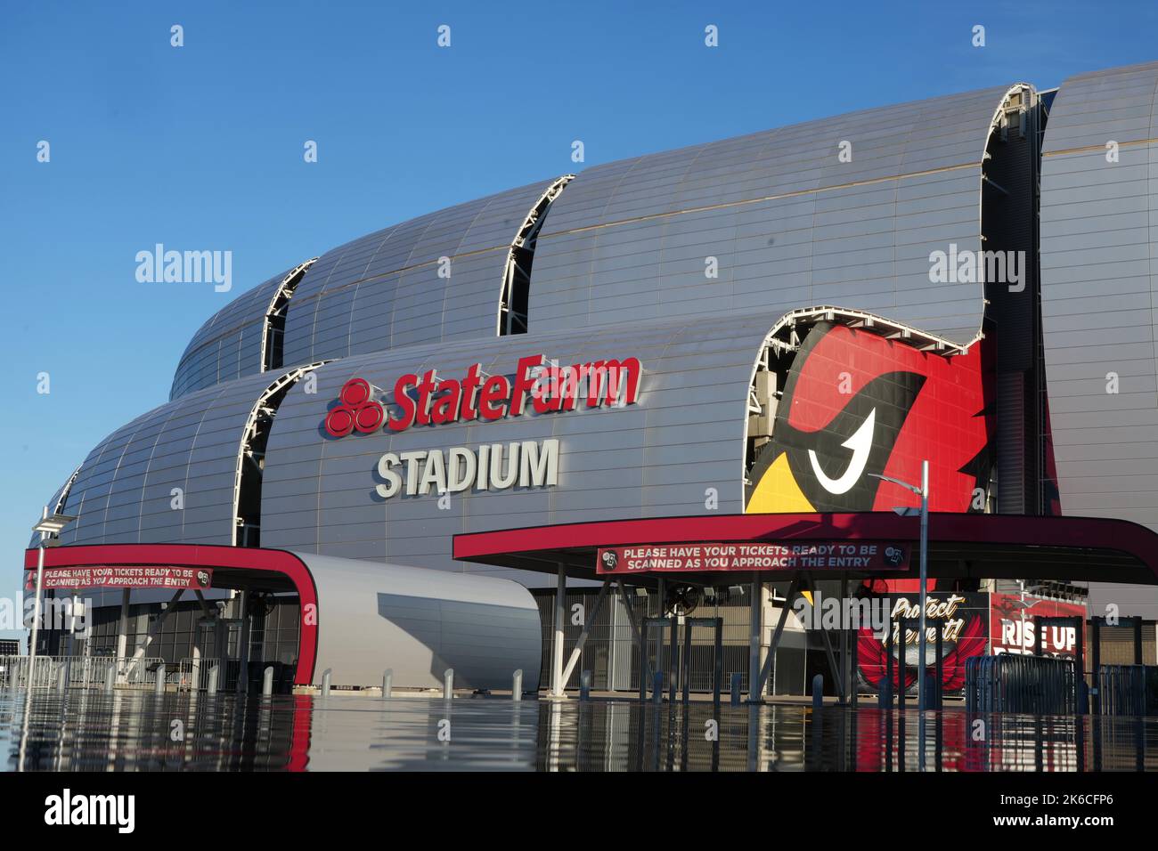 A general overall view of State Farm Stadium and reflection pond and ...