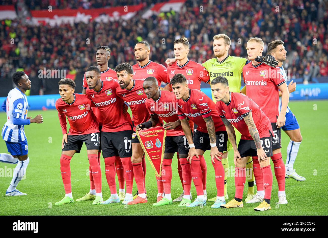 Team LEV, back vl. Odilon KOSSOUNOU (LEV), Jonathan TAH (LEV), Patrik ...