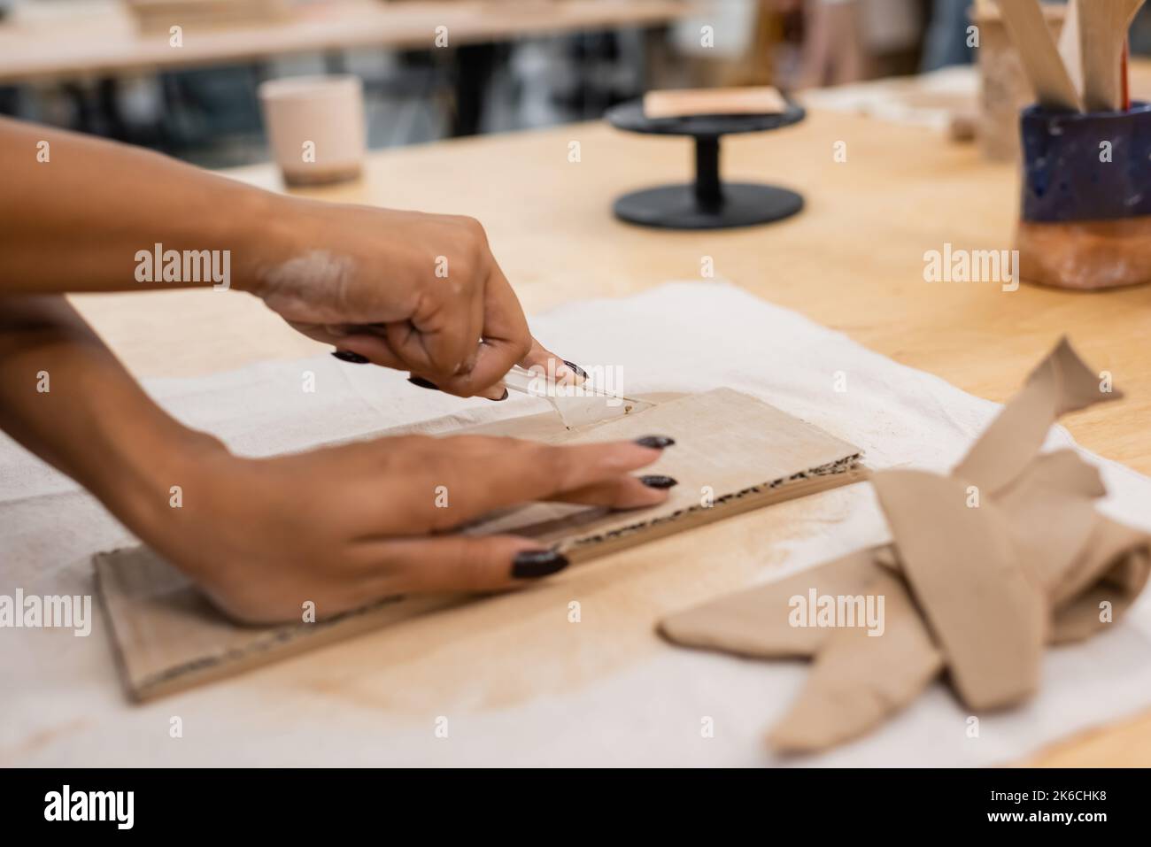 Handcrafting in pottery class hi-res stock photography and images - Alamy