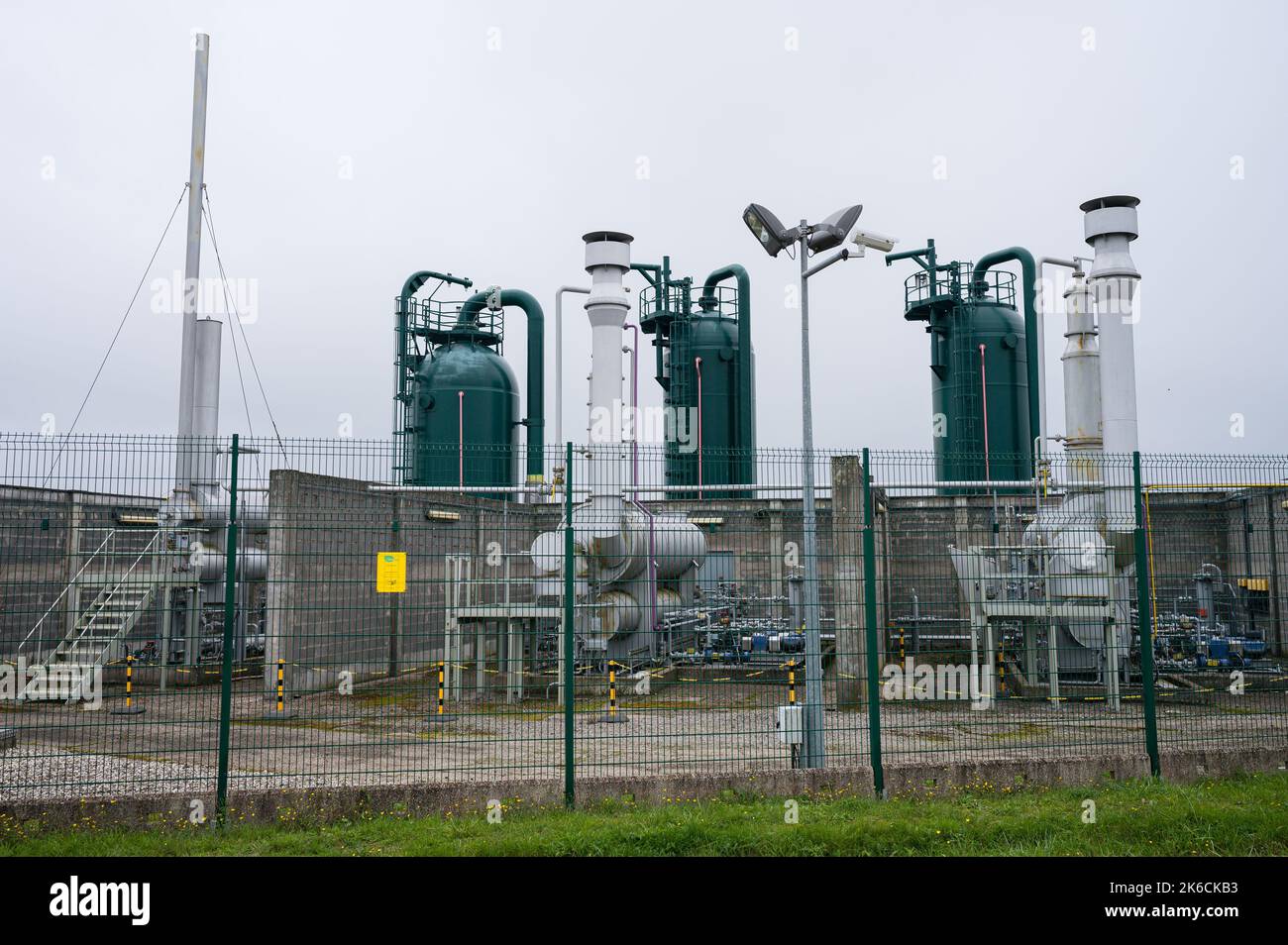 Obergailbach, France. 13th Oct, 2022. The GRTgaz plant in Obergailbach ...