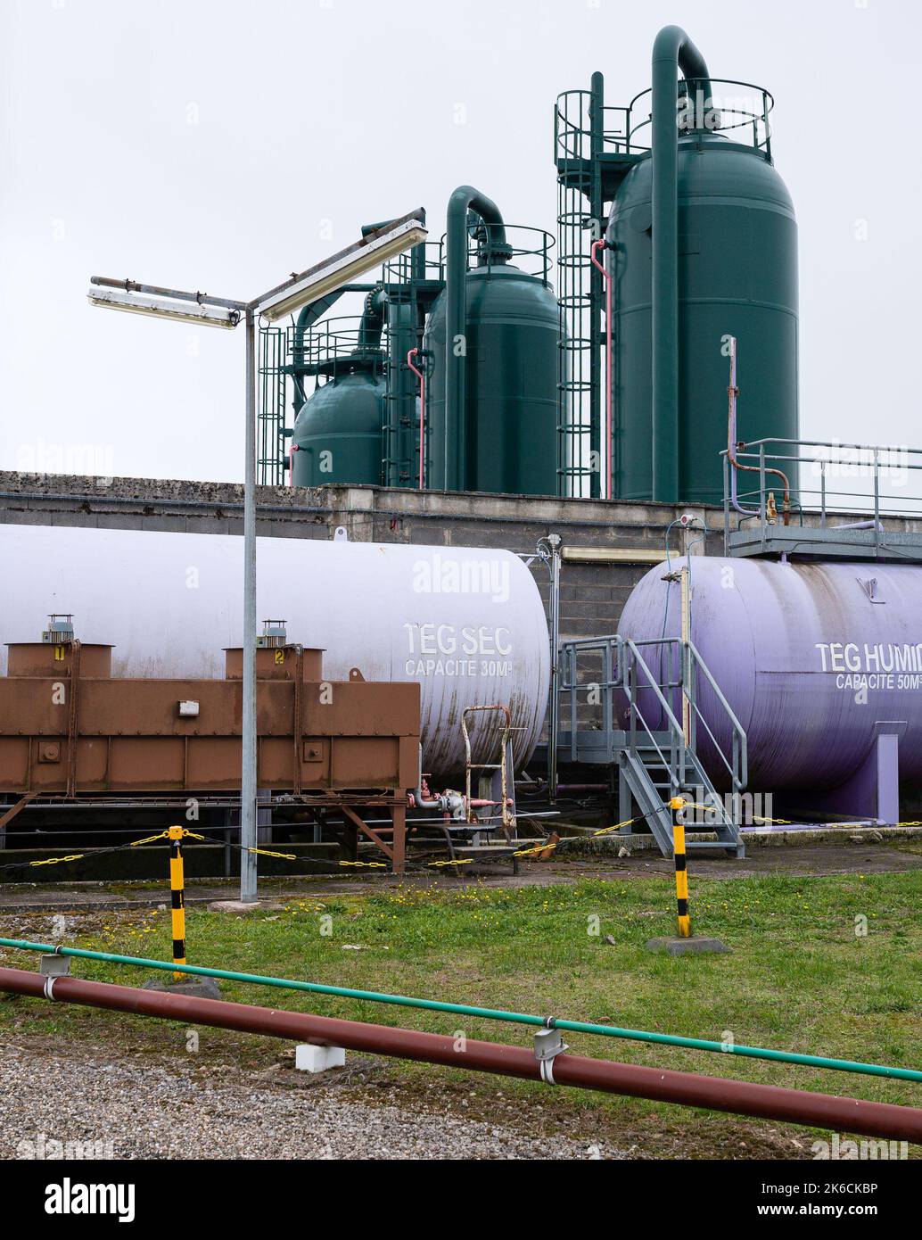 Obergailbach, France. 13th Oct, 2022. The GRTgaz plant in Obergailbach ...