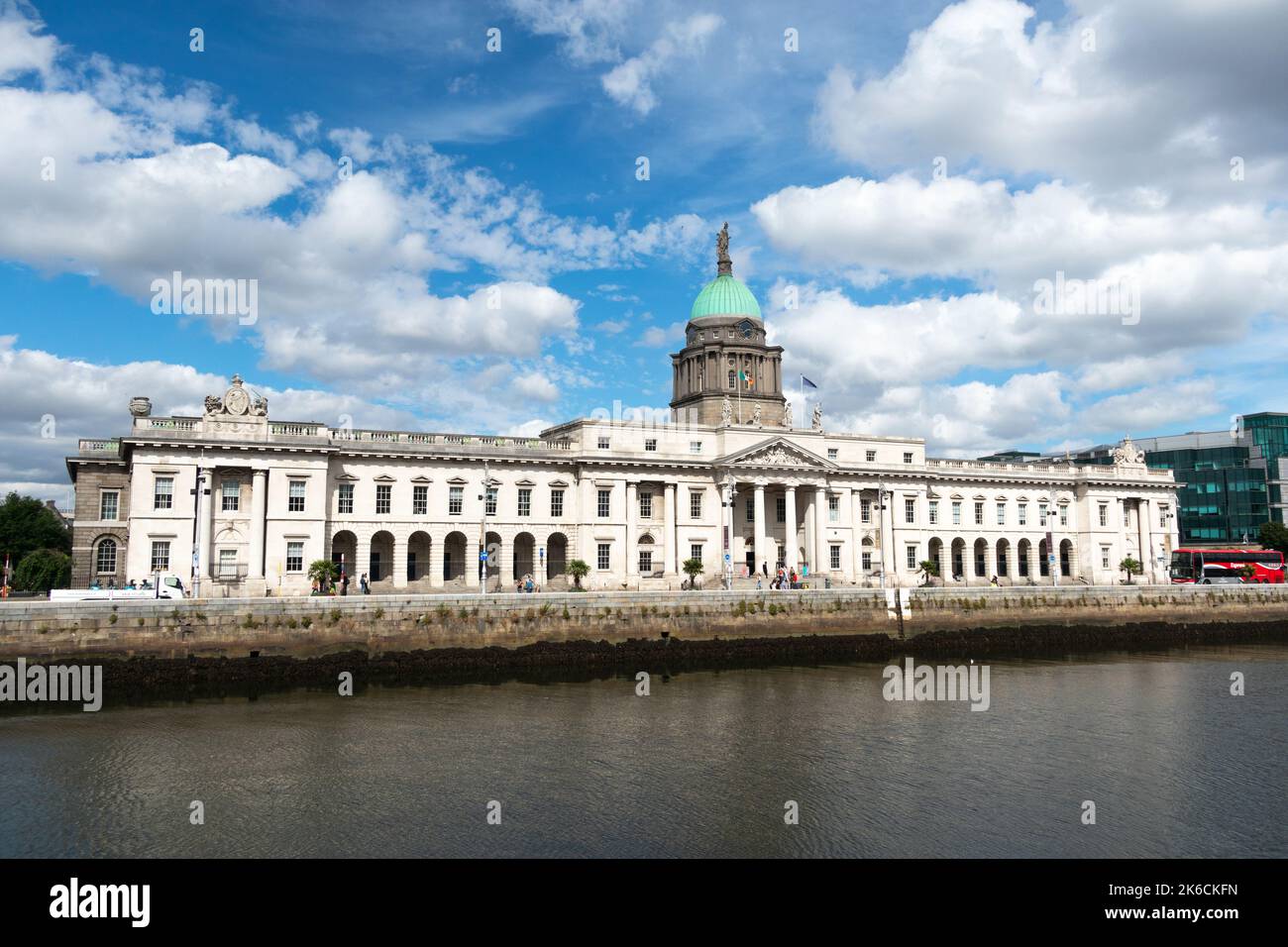 Custom House on the quay in Dublin Irleland. Neoclassical Custom House ...