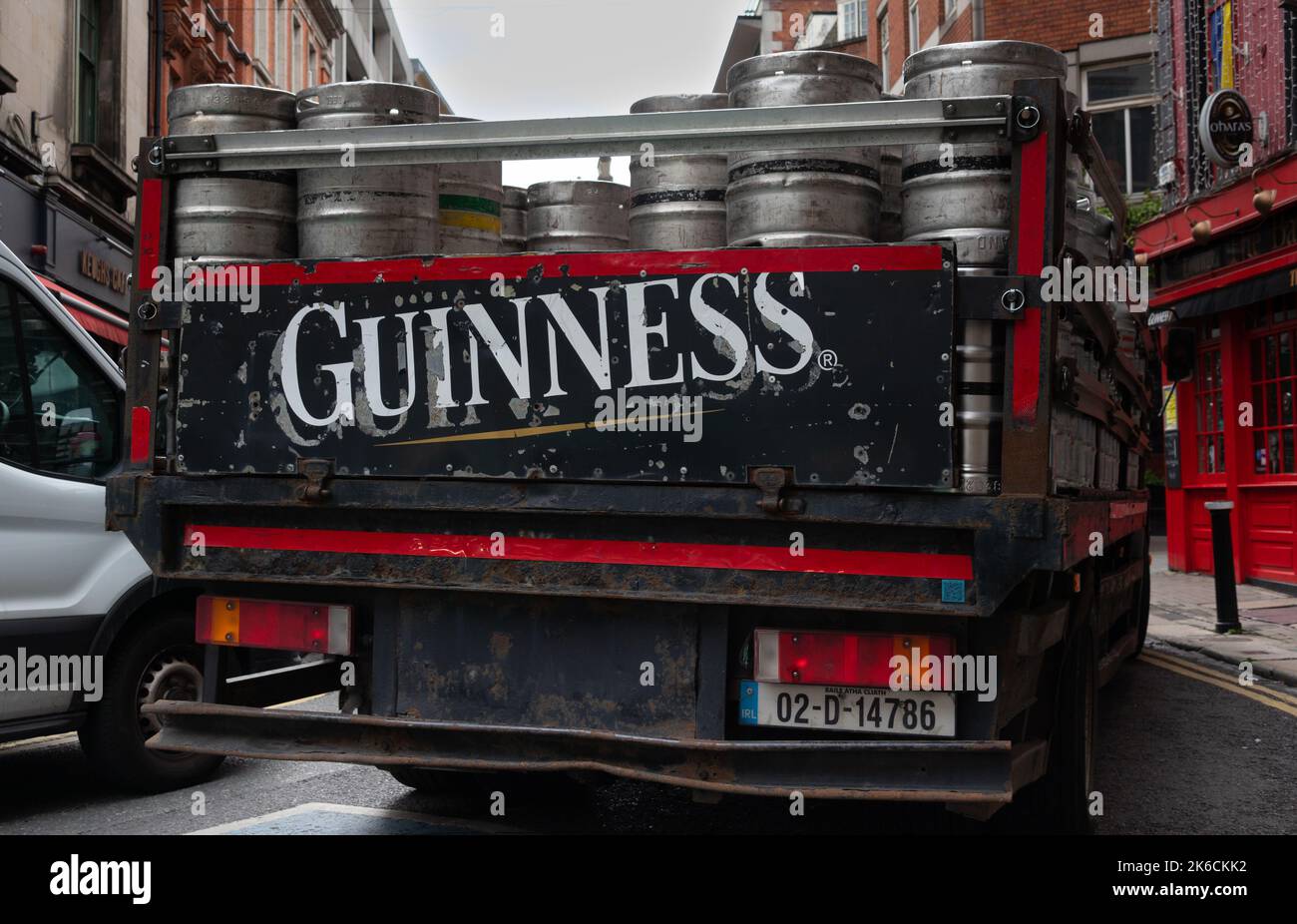 Guinness dublin lorry hi-res stock photography and images - Alamy