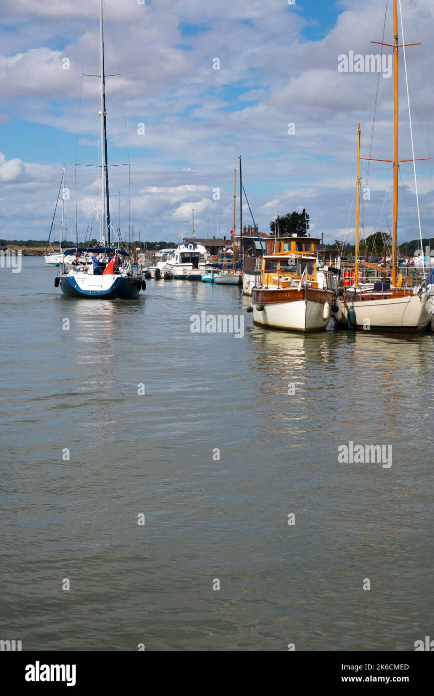 Yacht uk habour hi-res stock photography and images - Alamy