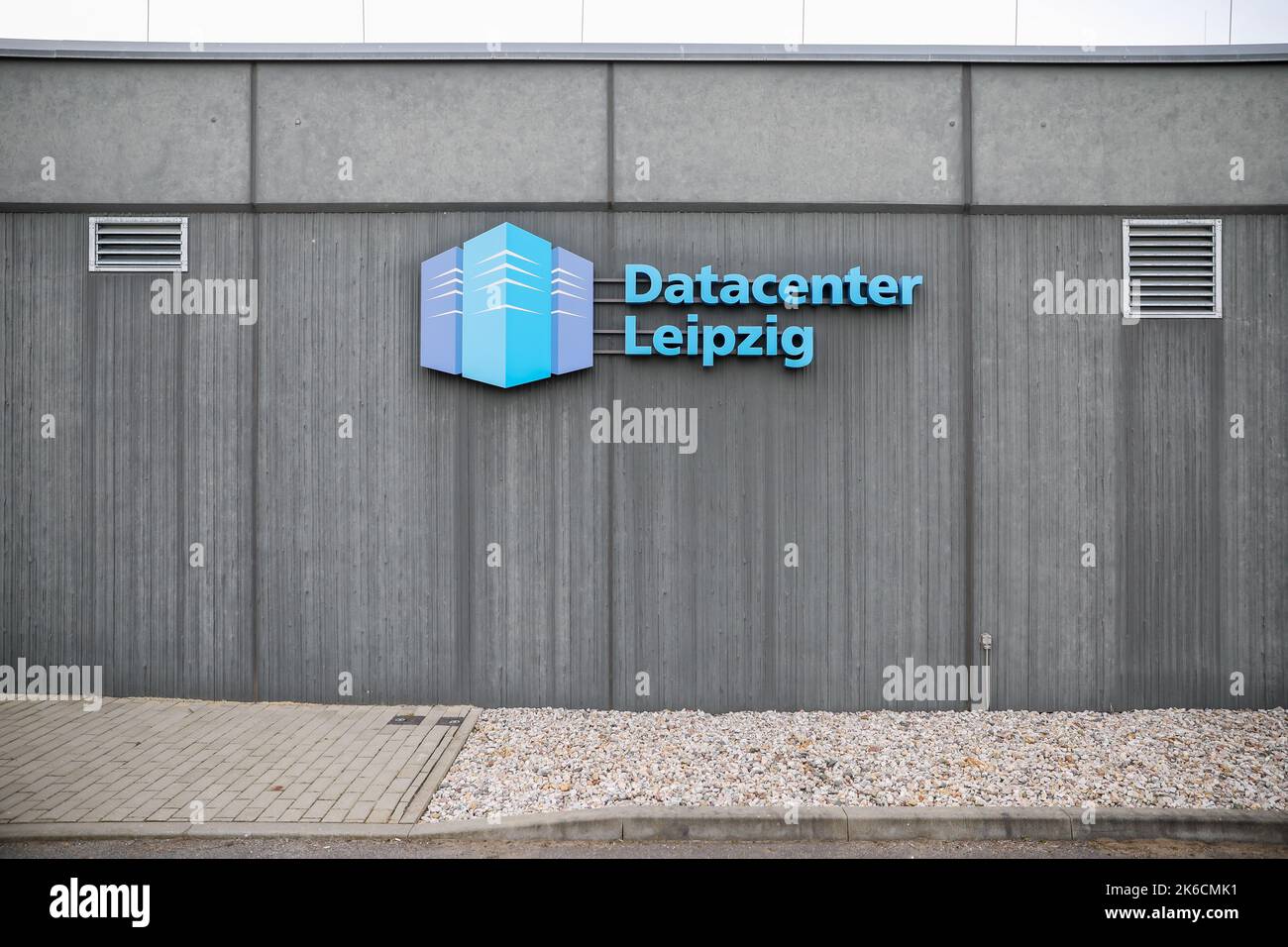 Internet data center logo hi-res stock photography and images - Alamy