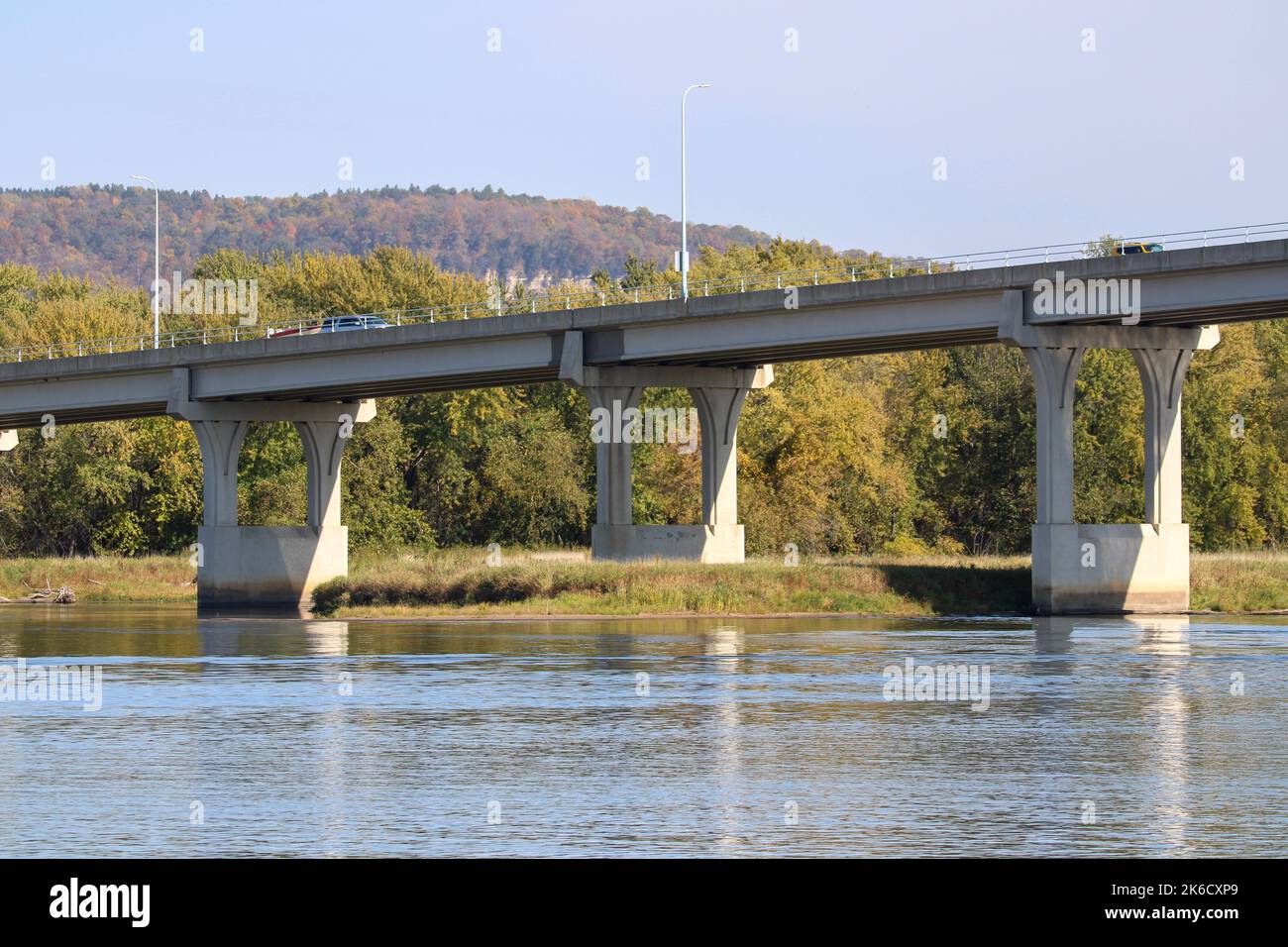 The bridge over the Mississippi river leading to Wabasha, Minnesota ...